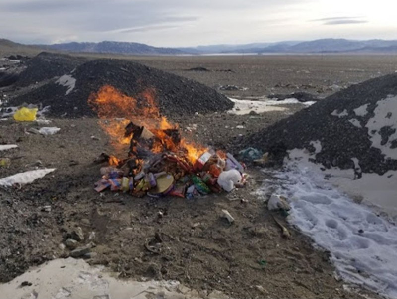 Хадгалах хугацаа хэтэрсэн 54 сая төгрөгийн үнэ бүхий хүнсний бүтээгдэхүүнийг устгажээ